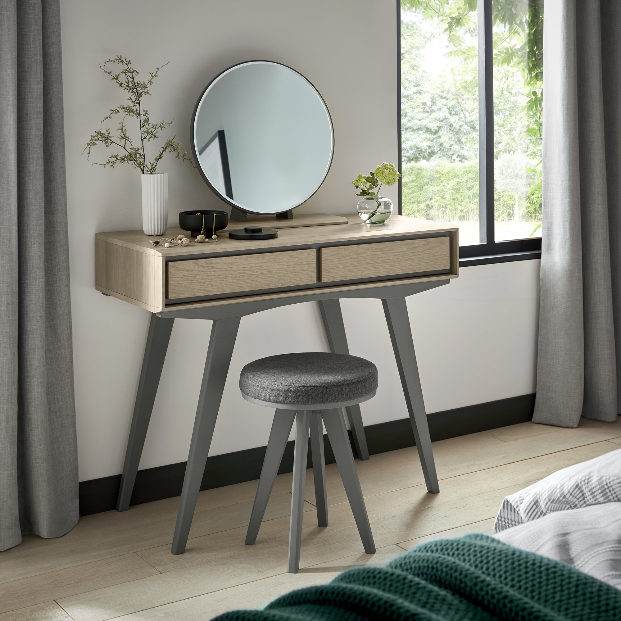 Brunel Scandi Oak & Dark Grey Dressing Table Set | Bedroom - Bentley ...